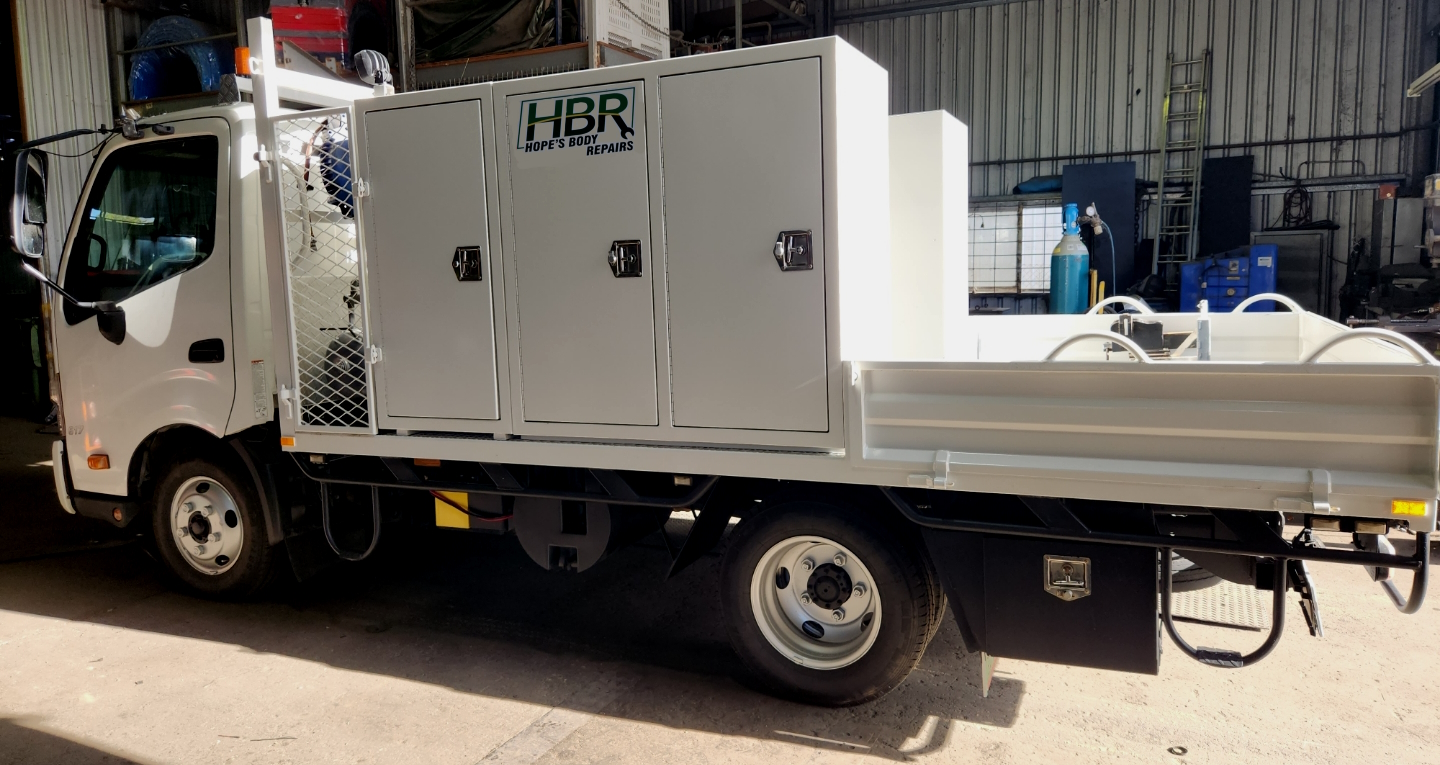 24-hour breakdown service – Hope's Body Repairs